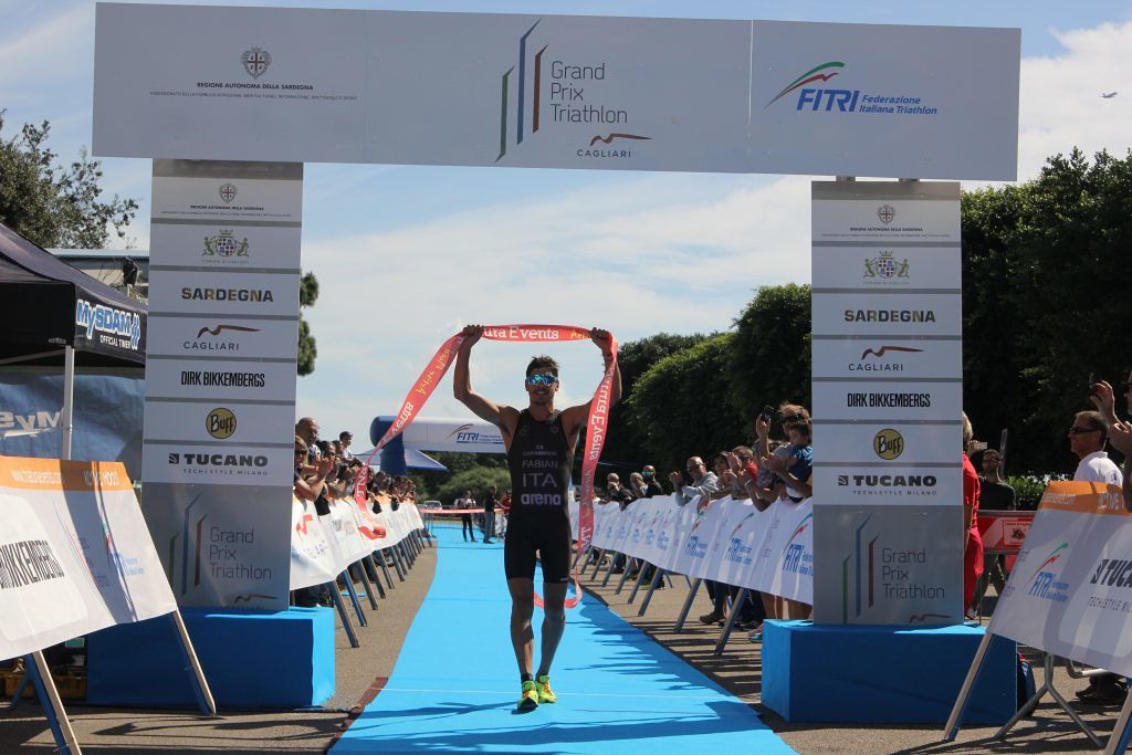 Triathlon spettacolare a Cagliari, volano Fabian e Mazzetti e vincono ...