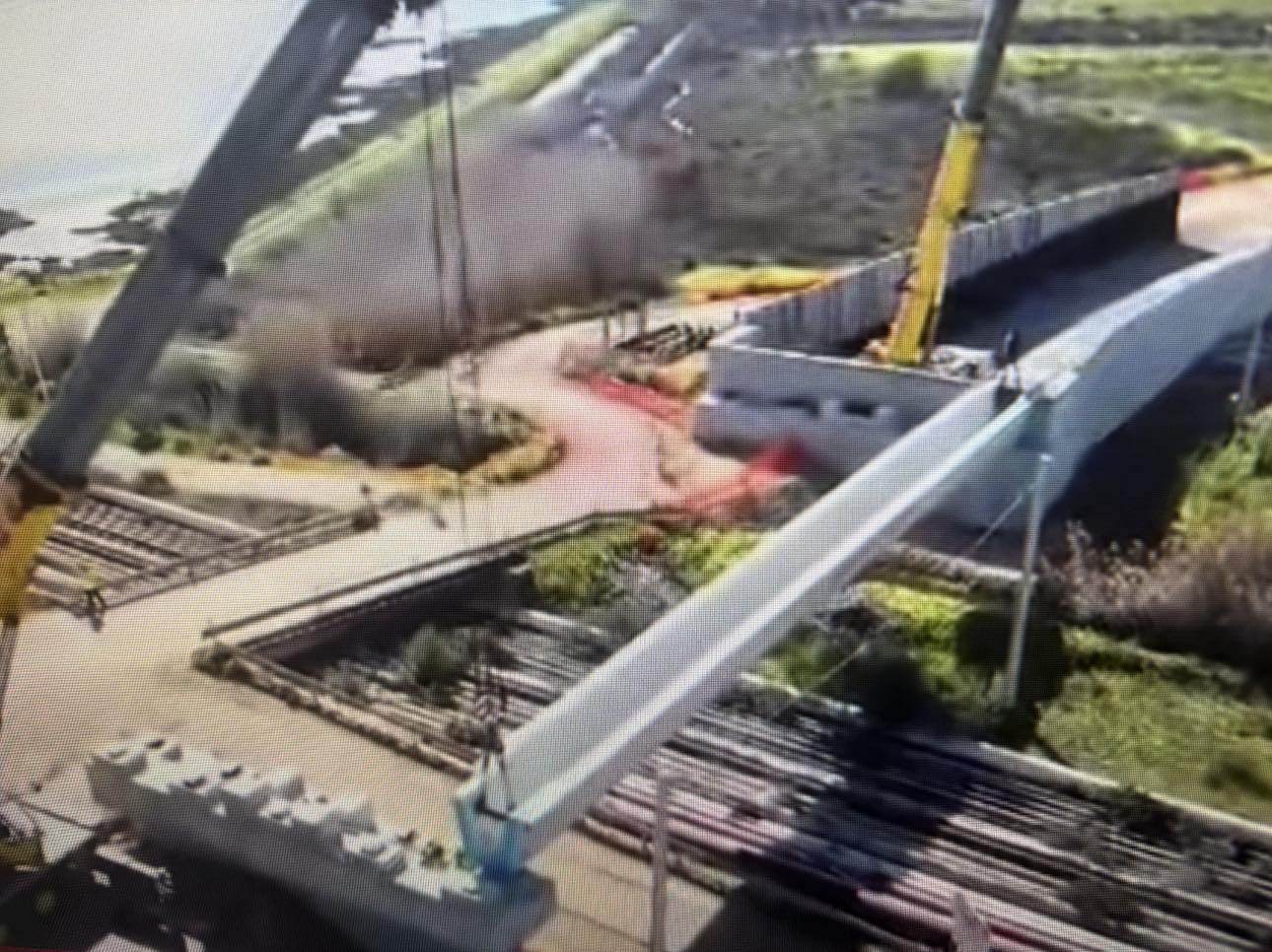 Capoterra, l'opera spettacolare: l'Anas piazza una enorme fascia ...