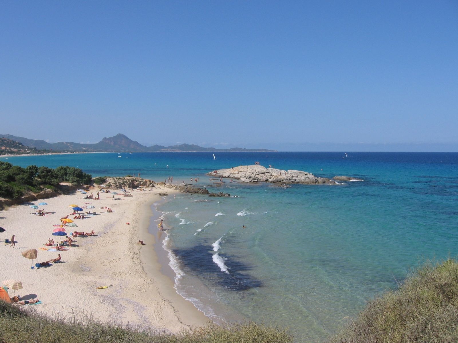 "Castiadas, la spiaggia dello scoglio di Peppino non è più di tutti ...