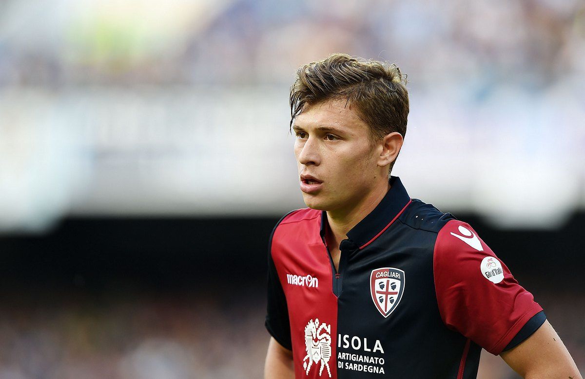 Cagliari, Nicolò Barella firma il rinnovo sino al 2022: ecco il video ...