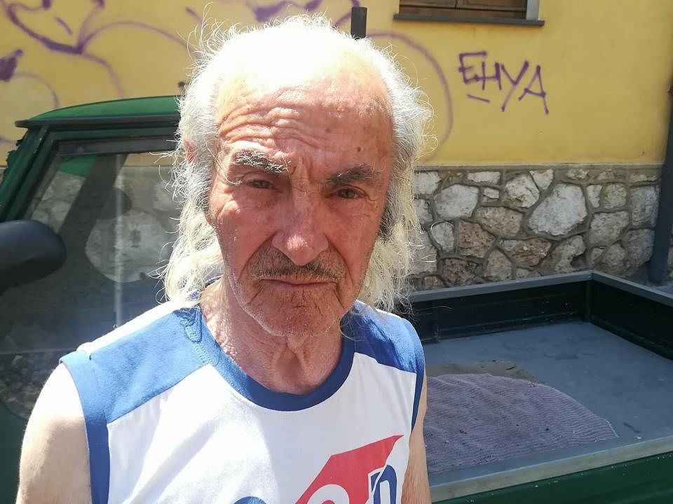 Le lacrime di Franco, cantante di San Benedetto: “Aiutatemi a pagare l ...