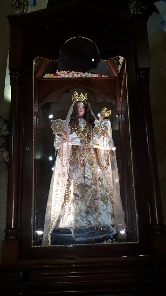 Uta si prepara a celebrare la festa di Santa Maria, ma in tono soft ...